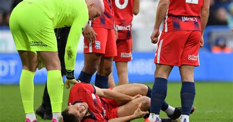 Krystian Bielik z kolejną kontuzją Polak został zniesiony na noszach
