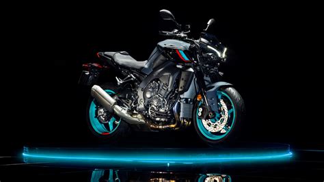 Yamaha S Flagship Naked Streetfighter Gets A Makeover