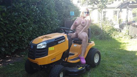 Nackt In Meinem Garten Xhamster