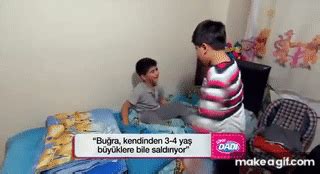 Süper dadı Manyak Buğra kardeşini tokatlıyor süper dadı on Make a
