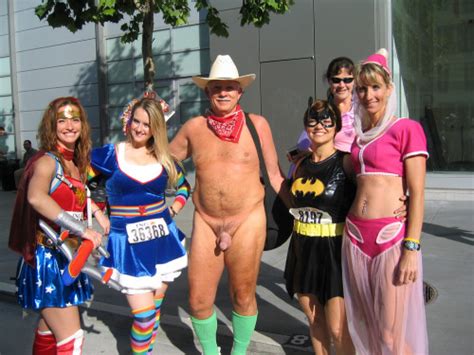 Thumbs Pro Planetcfnm There S A Guy That Attends Naked The Folsom