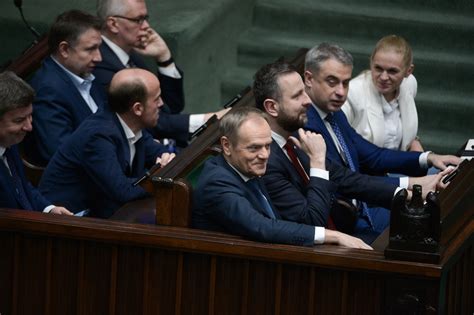 Tak Polacy Ocenili Nowy Rz D Donalda Tuska To Sygna Ostrzegawczy