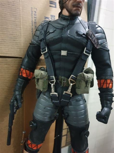 Hot Toys Naked Snake Authentic On Carousell