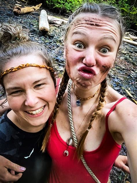 7 Vs Wild Archive Affe Auf Bike Ann Kathrin Bendixen