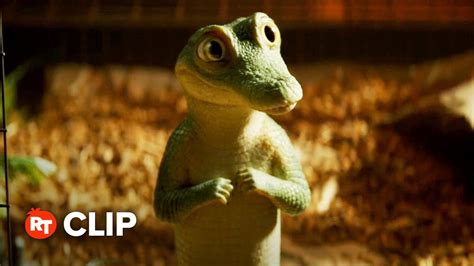 Lyle Lyle Crocodile Movie Clip Meet Lyle Youtube