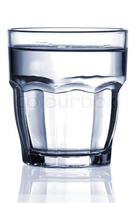 Glas Vand Mod Hvid Baggrund Stock Foto Colourbox