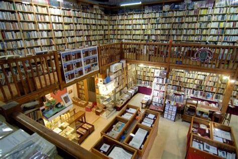 Un Insolita Libreria A Le Somail Sul Canal Du Midi
