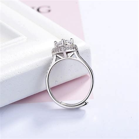 Anillo Alianza Ajustable De Compromiso En Plata De Ley 925 Y Circonitas