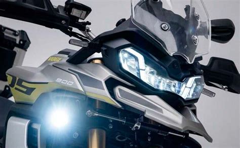 Nueva Voge 900 DS cómo se escribe BMW F850GS en chino