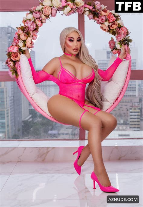 Jessica Alves Showcases Her Sexy Voluptuous Physique In Stunning Racy