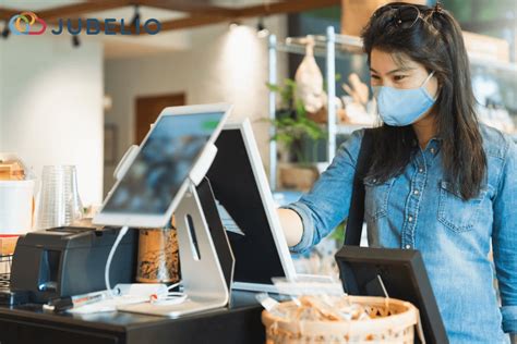 6 Tips Memilih Aplikasi Kasir Pos Terbaik Untuk Bisnis Ritel Jubelio
