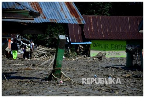 Kerusakan Fasilitas Umum Pascabanjir Bandang Di Luwu Utara Republika