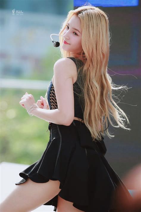 Pin By Shigeki Matsumoto On Nancy Momoland Korean Beauty Girls Nancy