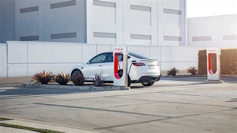 How Long Does It Take To Charge A Tesla
