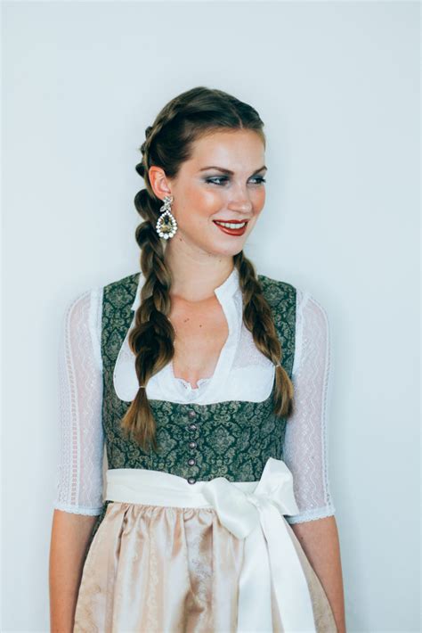 How to Elegante Dirndl Frisur fürs Oktoberfest Magazin