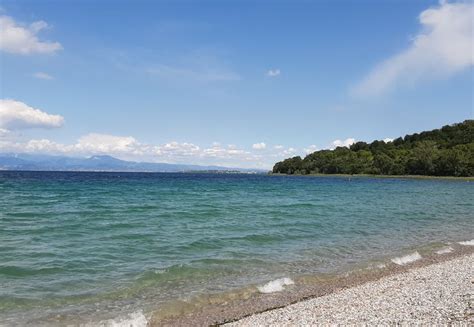 Area Sosta Camper La Spiaggia In Desenzano Del Garde Promobil