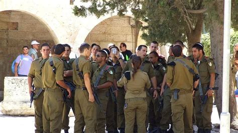 Fuerzas israelíes matan a un palestino que disparó contra un puesto de