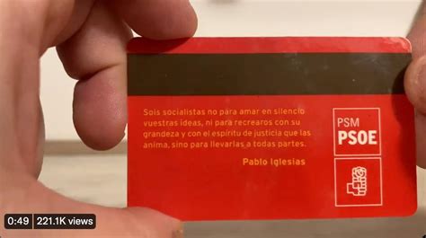 Un Militante Del PSOE Rompe Su Carnet Del Partido Y Lo Difunde Con Un Video