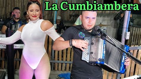 Mira Como Baila La Cumbiambera Con Rey Y Su Chanchona Pura Sabrosura