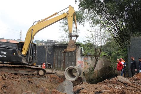 Itapecerica da Serra Jd São Marcos recebe obras de prevenção contra