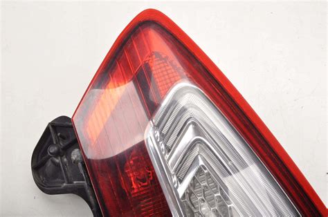 FORD MONDEO MK4 LIFT LAMPA PRAWA TYLNA W KLAPE Shrot Pl