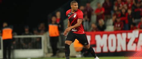 Athletico Paranaense Site Oficial Zagueiro Matheus Felipe reforça o