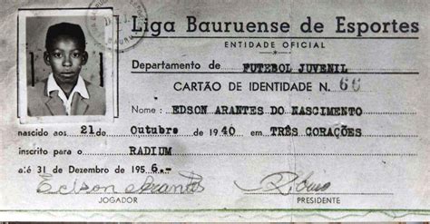 Pelé no dicionário entenda o significado do novo adjetivo da Língua