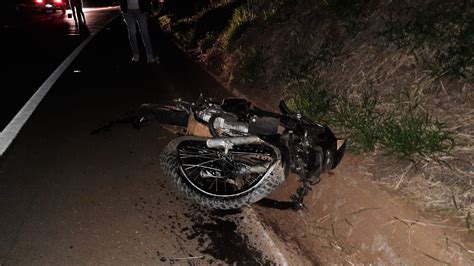 Colis O Entre Moto E Caminh O Mata Jovem De Anos Not Cia Hoje