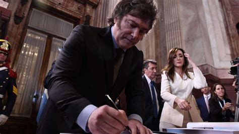 A 8 días de su publicación entró en vigencia plena el DNU El Día de