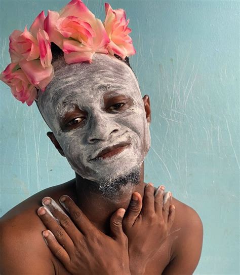 Tchélé KOBRES on Twitter Quand les blancs peignent leurs visages en