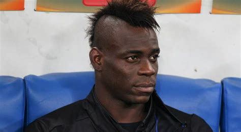 Mario Balotelli Sbotta Contro Ilary Blasi Hai Rotto L Attacco