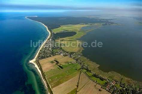 Ahrenshoop aus der Vogelperspektive Meeres Küste der Ostsee in