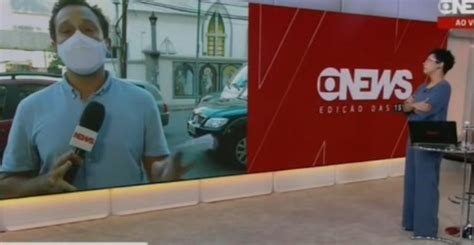 Rep Rter Se Emociona Ao Vivo Ao Relatar Perda Da M E Para Covid Ao