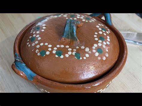 C Mo Curar Sus Cazuelas De Barro Youtube