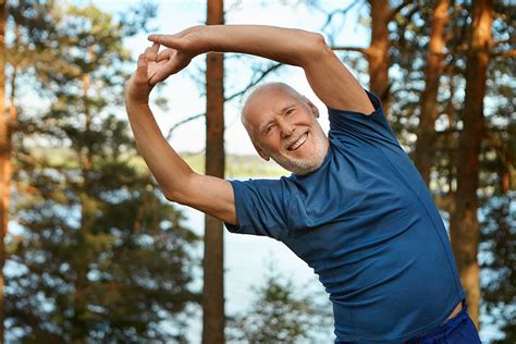 Os benefícios dos exercícios físicos na terceira idade Longevidade