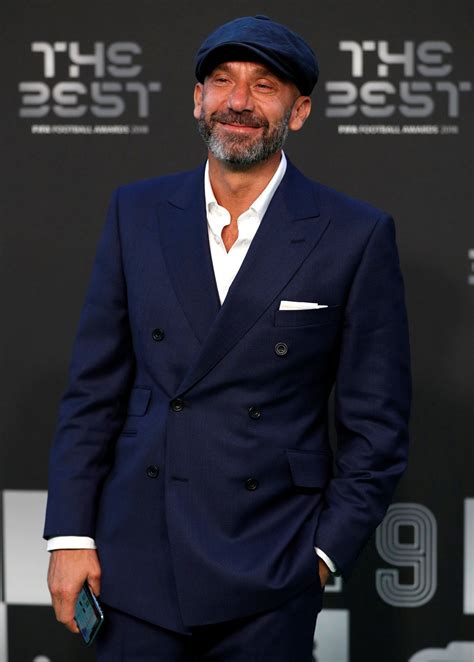 Gianluca Vialli è morto Il famoso attaccante italiano è morto di