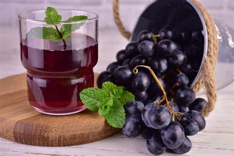 Dlaczego Warto Pi Sok Winogronowy Zobacz Jak Zrobi Sok Z Ciemnych