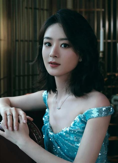 Triệu Lệ Dĩnh khoe nhan sắc đỉnh cao ở tuổi U40 nhưng vẫn bị chê thần