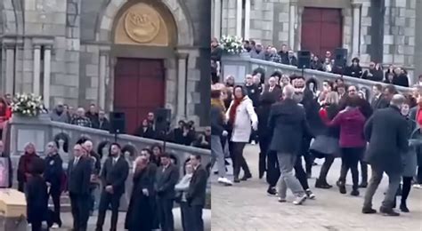Francia Viudo De Una Profesora Asesinada En Francia Por Un Alumno Le