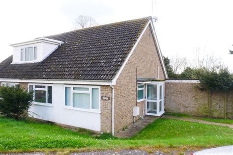 Boulters Close Stowmarket Ip Bedroom Semi Detached Bungalow For