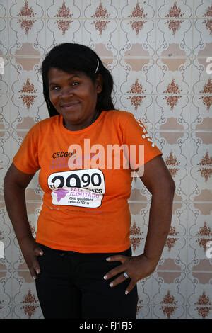 Les Jeunes Br Siliens Girl Smiling In Manaus Br Sil Photo Stock Alamy