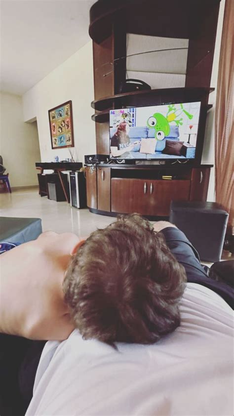 Pin de Emilly Caroline em Murilo huff Marília mendonça cantora