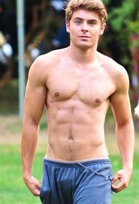 Gallery Zac Efron Shirtless Photoshoot