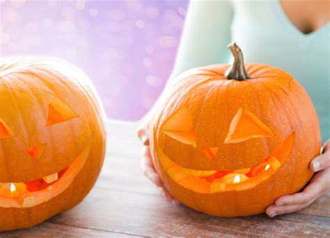 Dynia Halloween Podpowiadamy jak wyciąć dynię krok po kroku