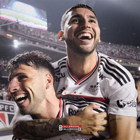 Pin de Tayane Kobayashi em SPFC Imagens spfc Spfc São paulo