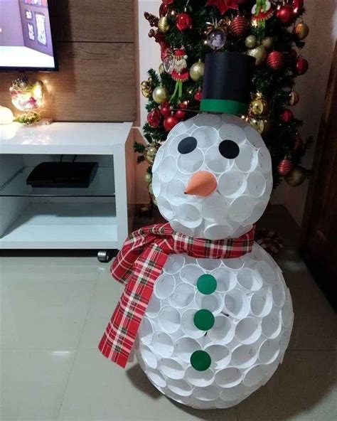 Boneco de neve de copo descartável como fazer passo a passo