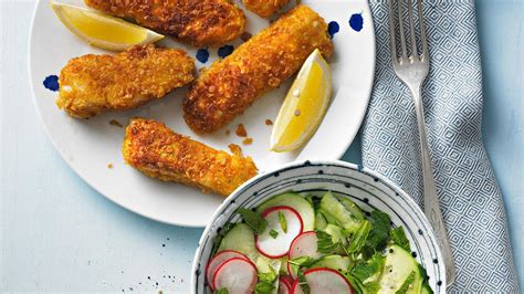 Fischstäbchen mit Gurkensalat BRIGITTE de