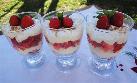 La Cuisine De Francis COUPELLES FRAISES MASCARPONE SPECULOOS