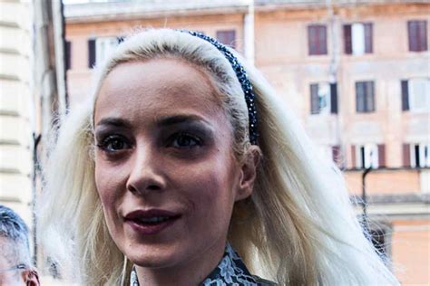 Marta Fascina Non Lascia Il Capezzale Di Silvio Berlusconi Ha La