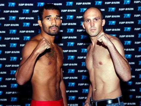 Esquiva confia em sua evolução para vencer sexta luta no boxe
